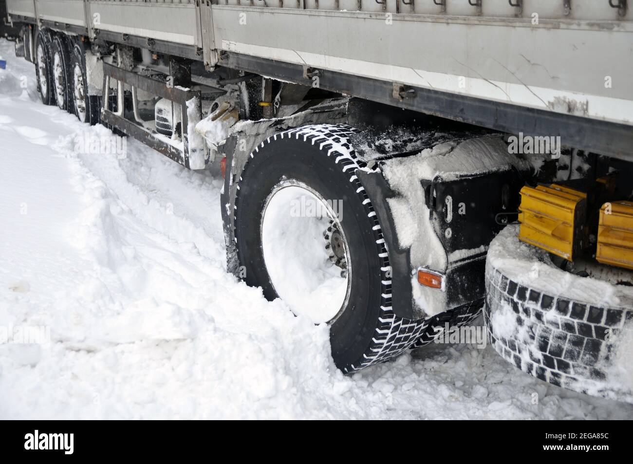 Truck Stuck In Snow High Resolution Stock Photography and Images - Alamy