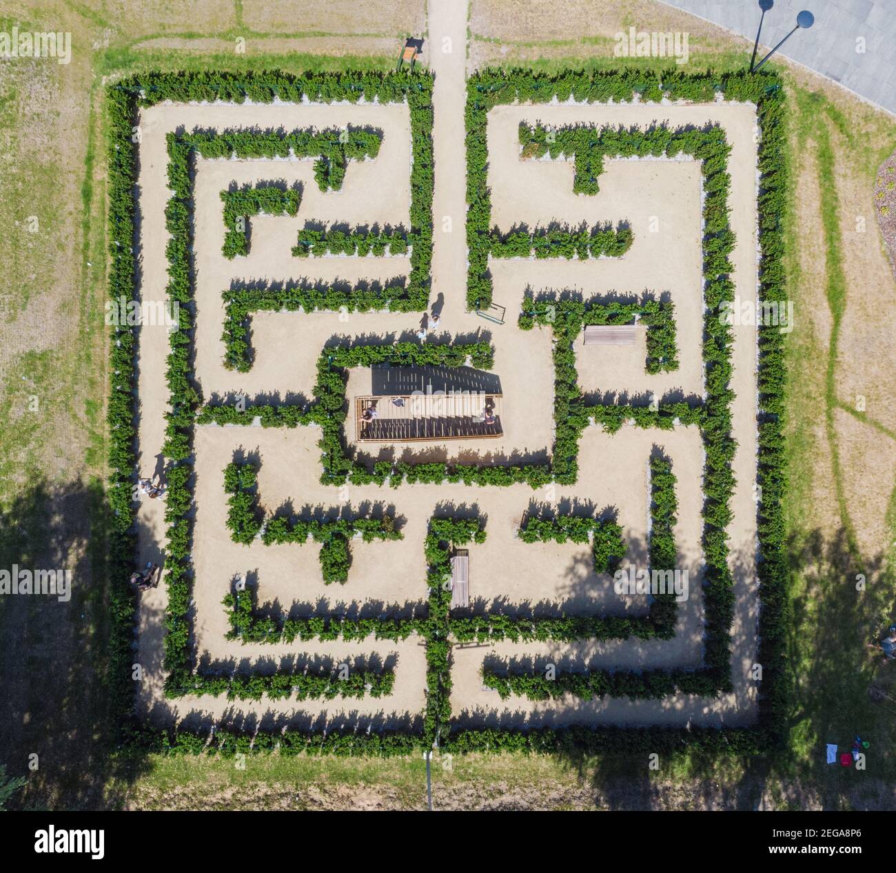 Maze hedge pattern labyrinth hi-res stock photography and images - Alamy