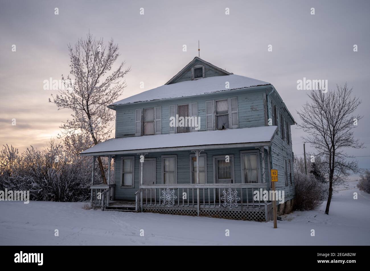 Abandoned home in the ghost town of Rowley, Alberta Stock Photo - Alamy