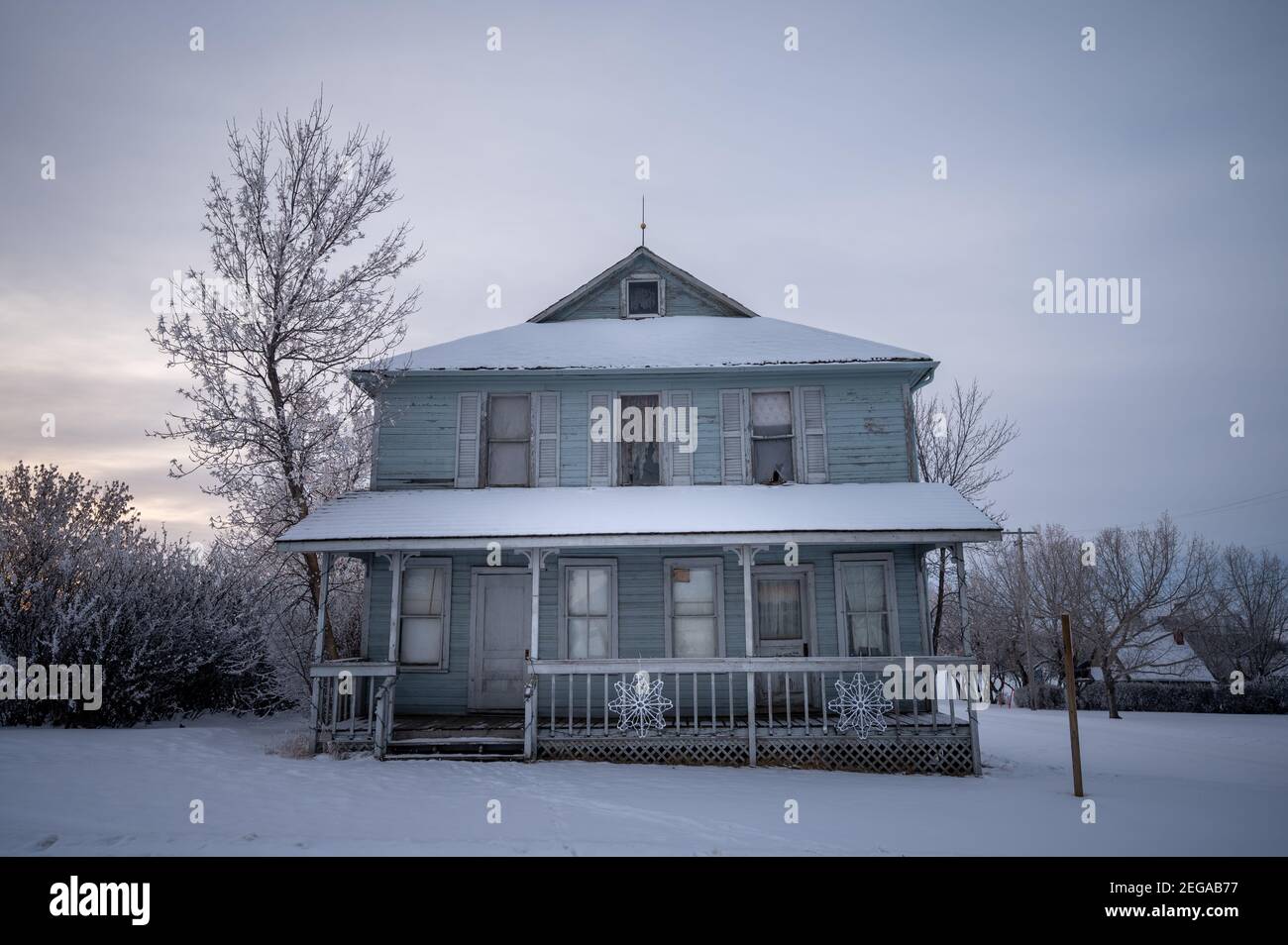 Abandoned home in the ghost town of Rowley, Alberta Stock Photo - Alamy