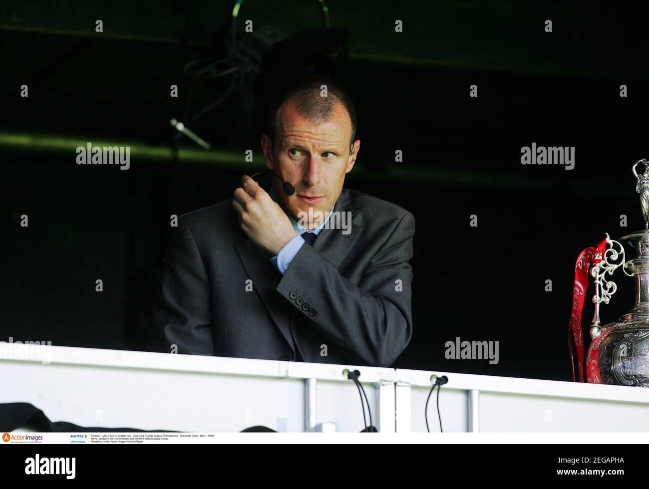 Football league trophy hi-res stock photography and images - Alamy