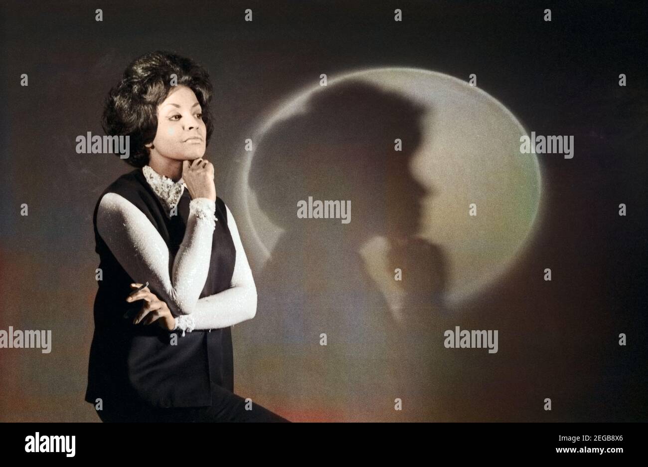 Die karibische Schlagersängerin Mona Baptiste, Deutschland 1960er Jahre ...