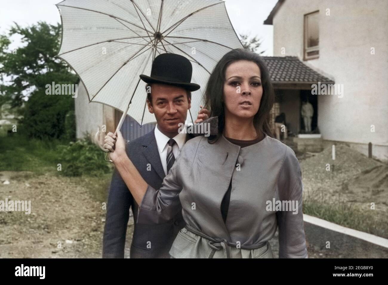 Die deutsche Schauspielerin Friedel Frank mit Helli Pagel, Deutschland ...