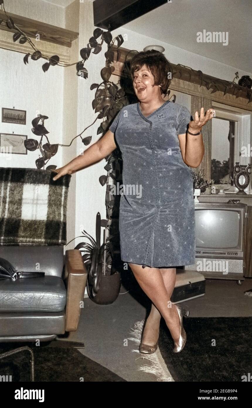 Die deutsche Schauspielerin Ursula Reit, Deutschland 1960er Jahre. German actress Ursula Reit ...