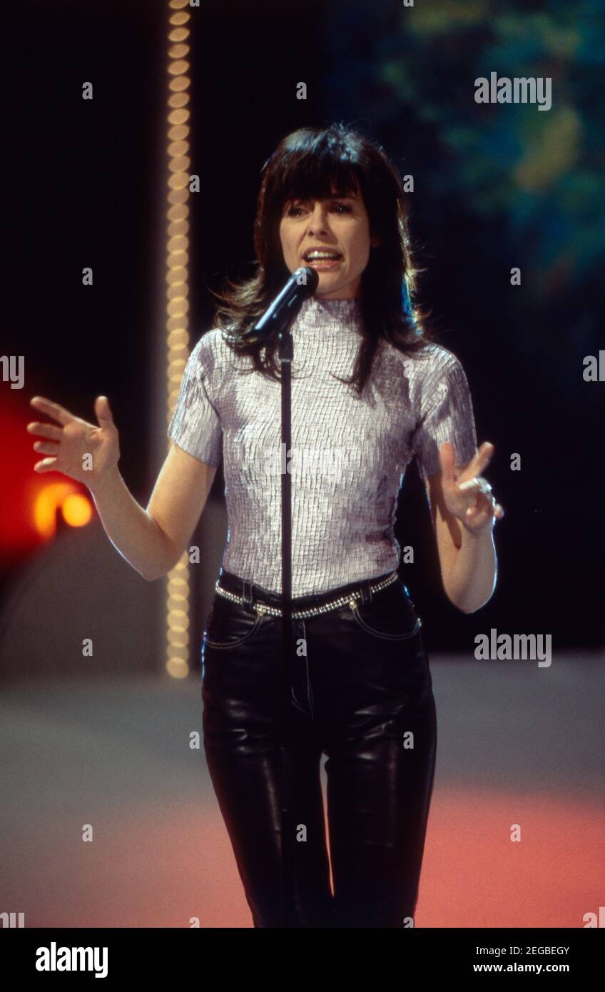 Alice, Carla Bissi, italienische Pop Sängerin, bei einem Auftritt, 1999 ...