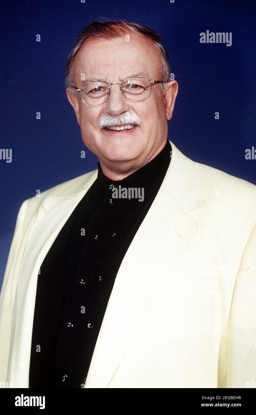 Roger whittaker singer hi-res stock photography and images - Alamy