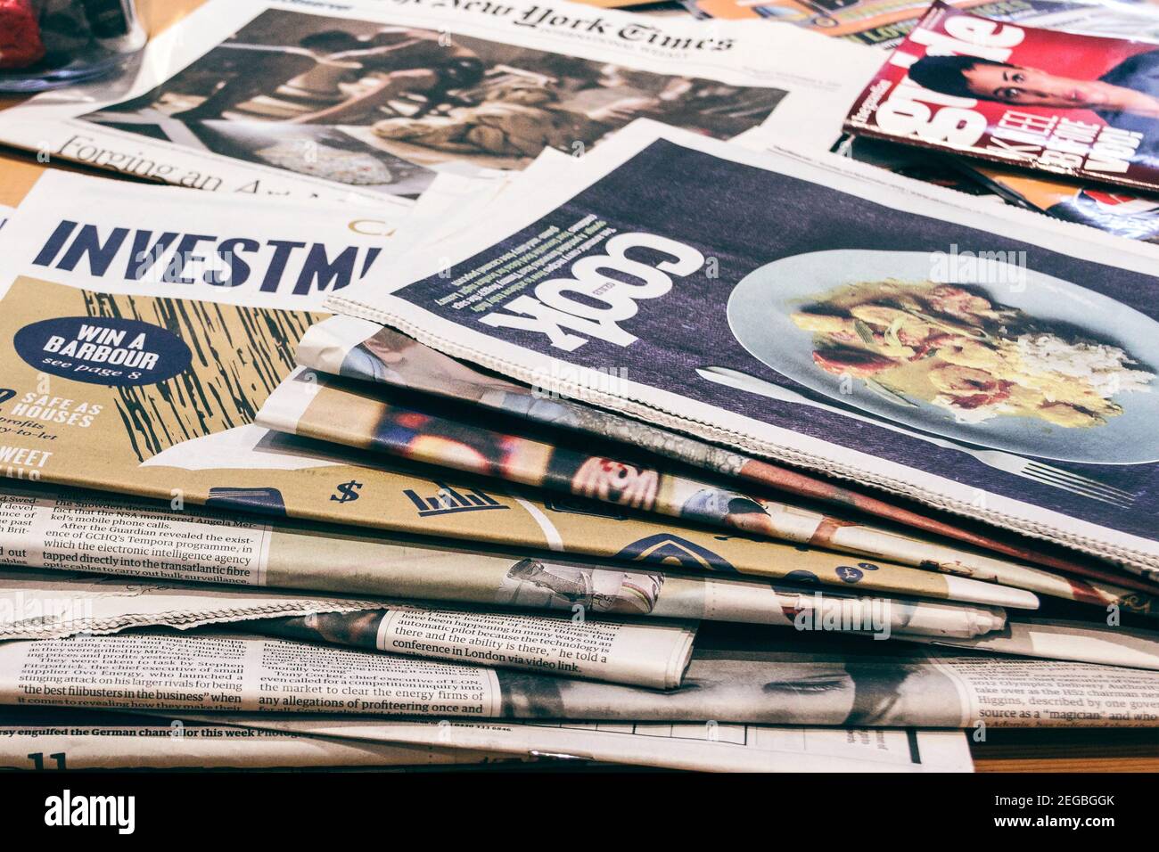 Daily table hi-res stock photography and images - Alamy