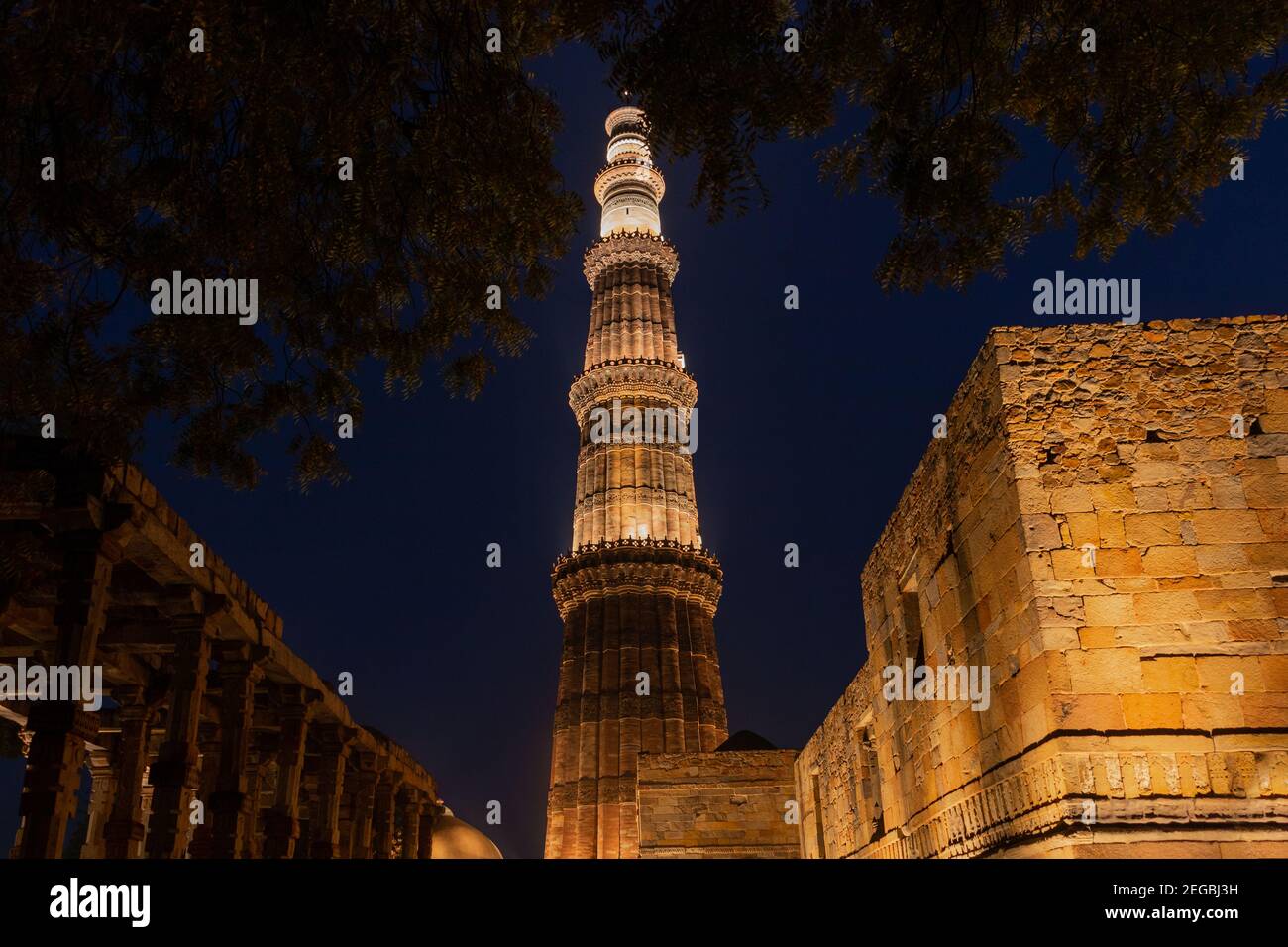 Qutub Minar (Minaret) a highest minaret in India standing 73 M tall ...