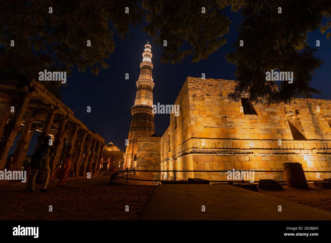 Qutub Minar (Minaret) a highest minaret in India standing 73 M tall ...
