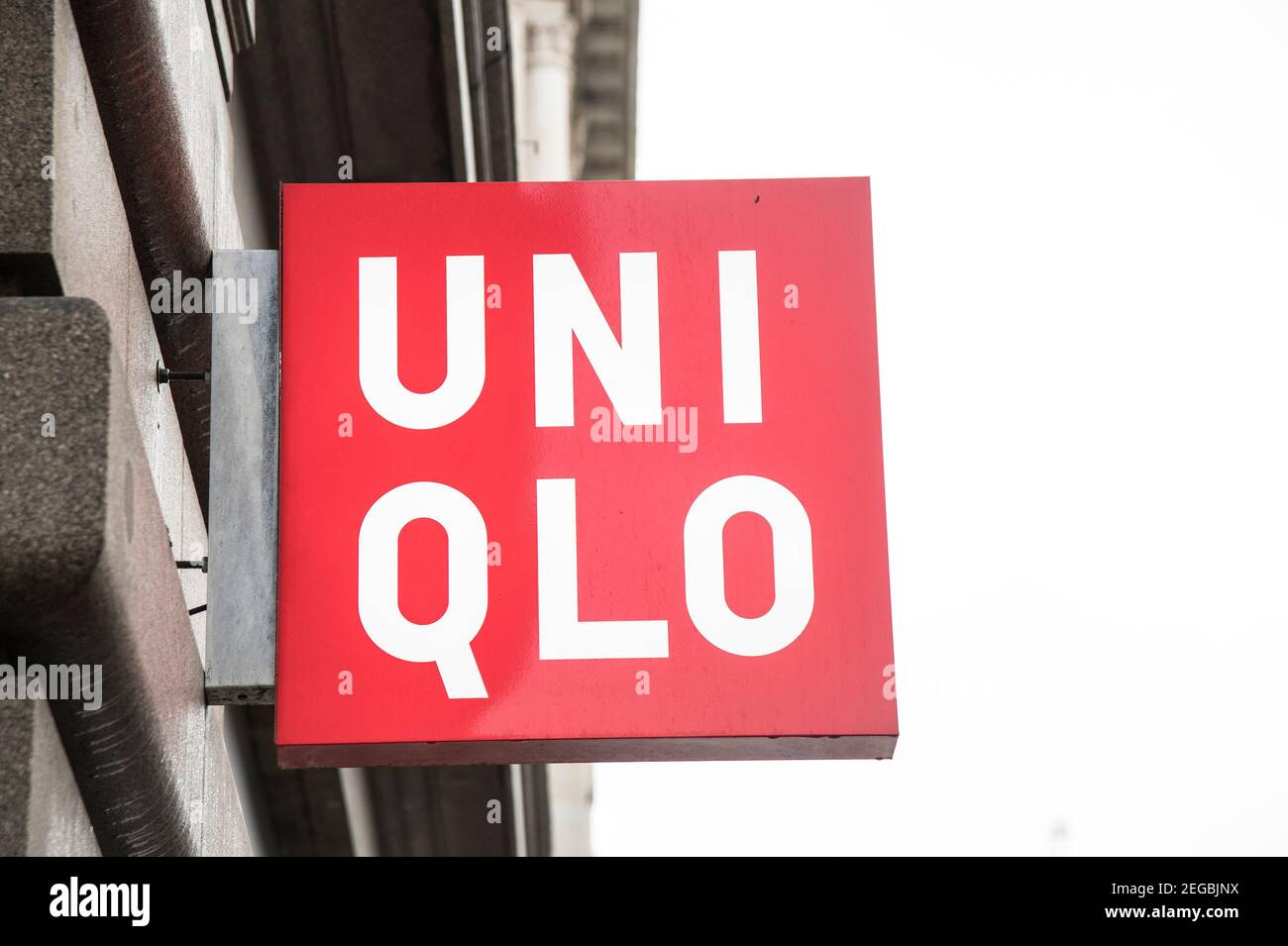 Uni qlo store hi-res stock photography and images - Alamy