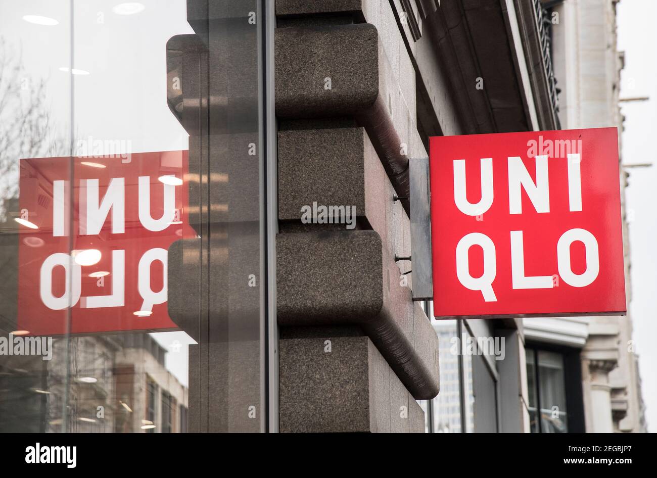 Uni qlo store hi-res stock photography and images - Alamy