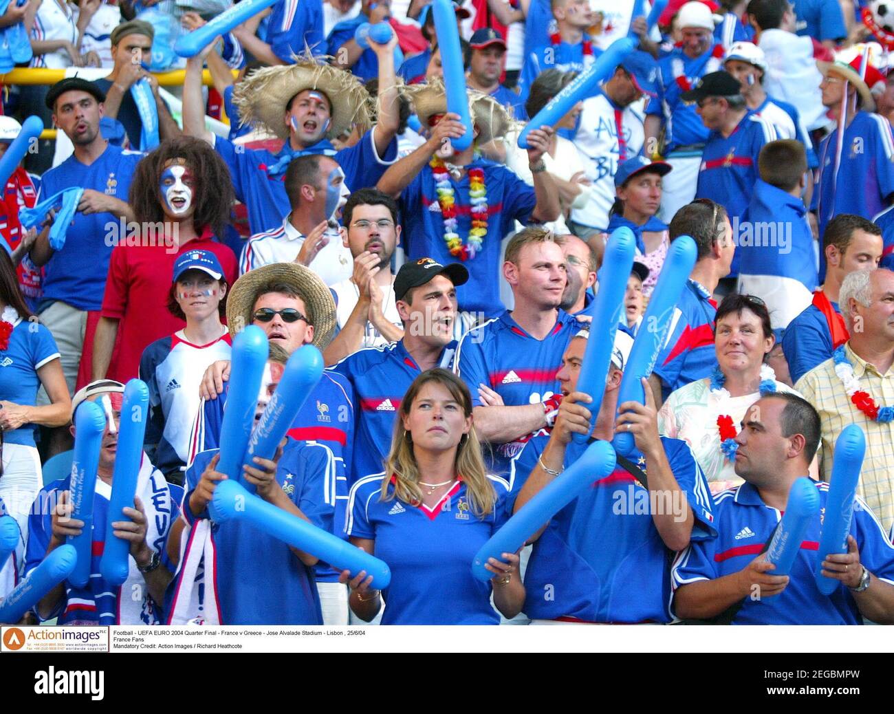 Uefa euro 2004 greece final hi-res stock photography and images - Alamy