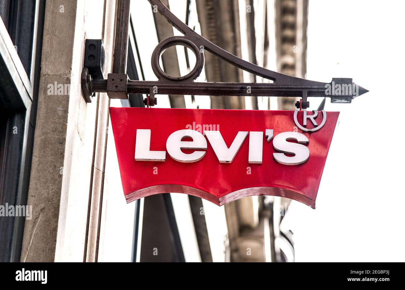 General View of a Levi's store in London Stock Photo - Alamy