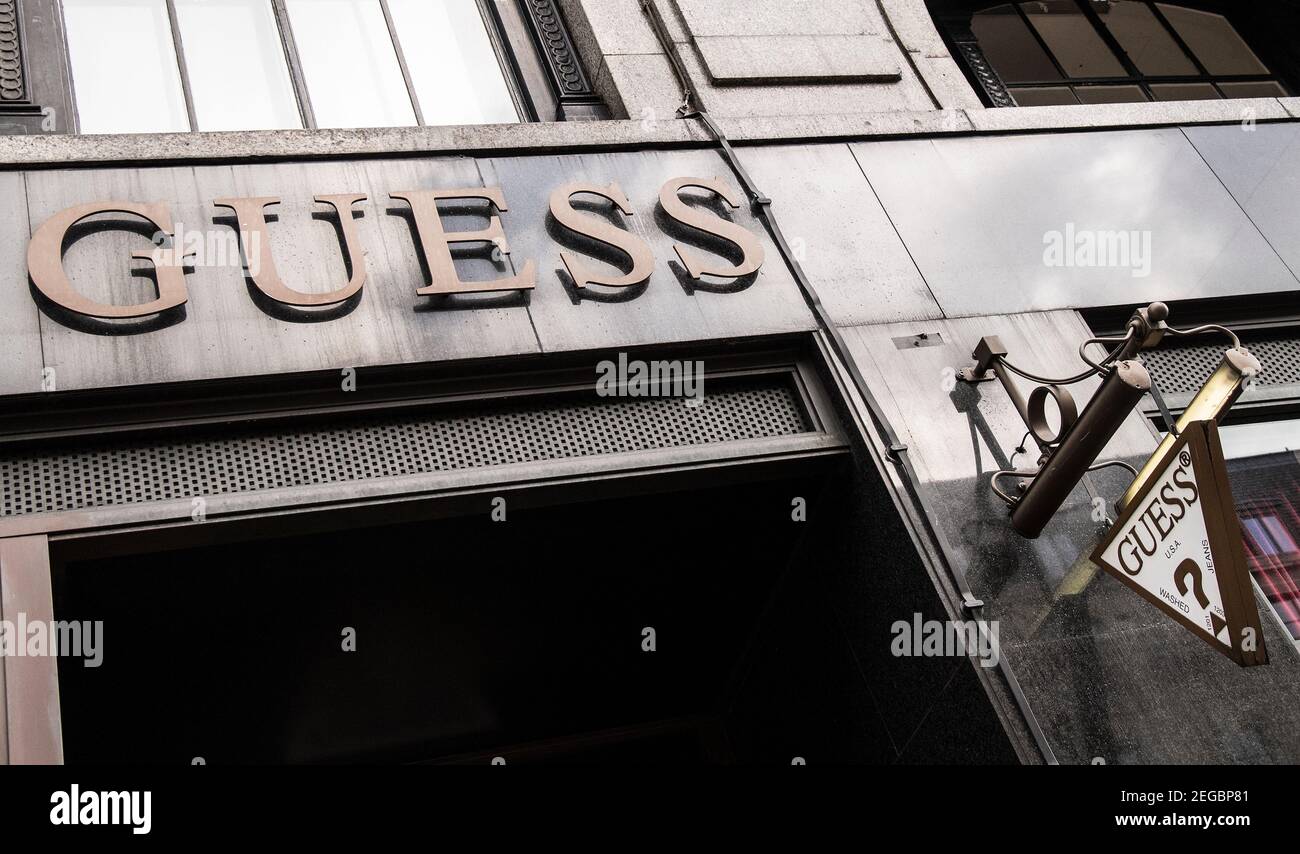 Guess store sign hi-res stock photography and images - Alamy