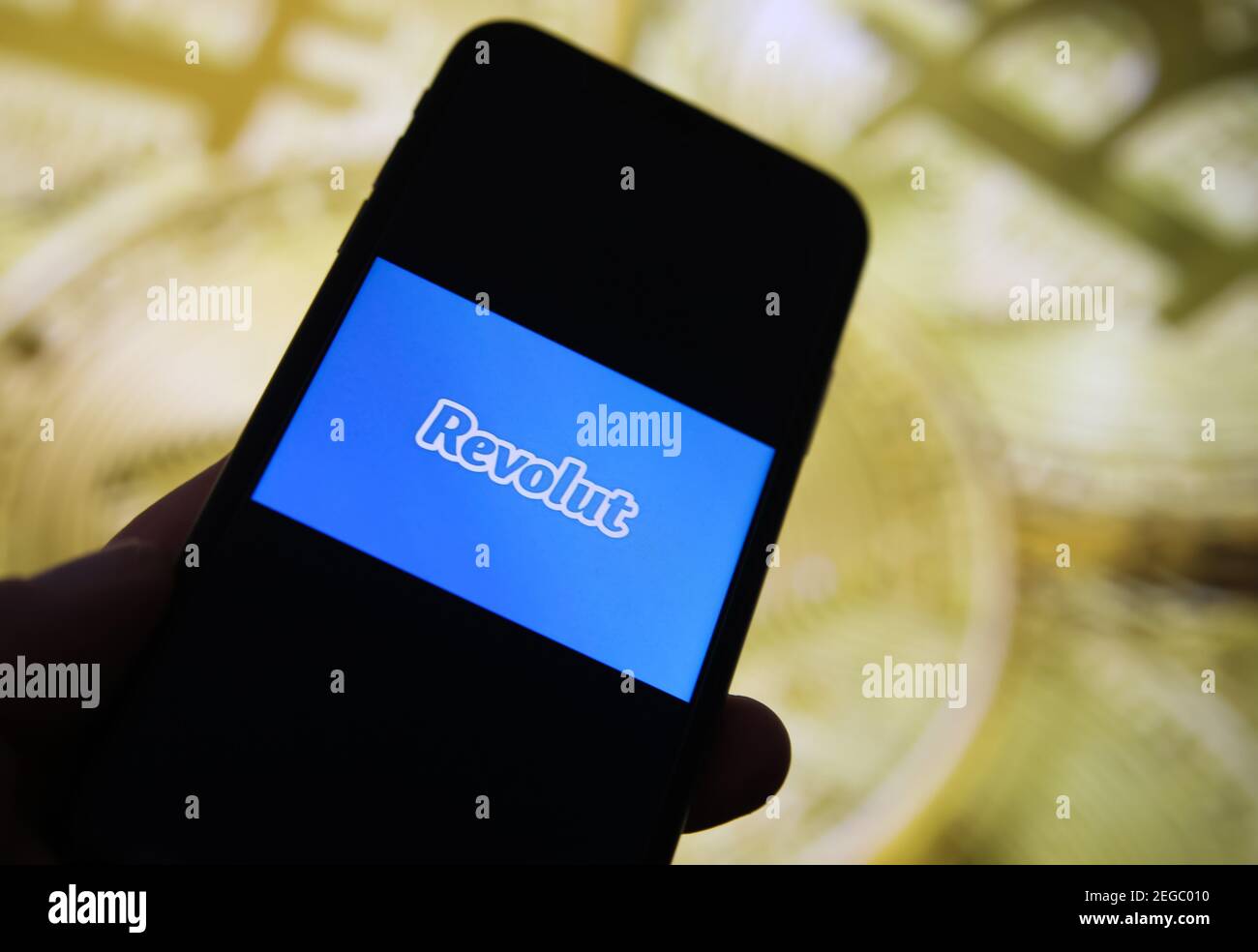 Revolut mobile screen hi-res stock photography and images - Alamy