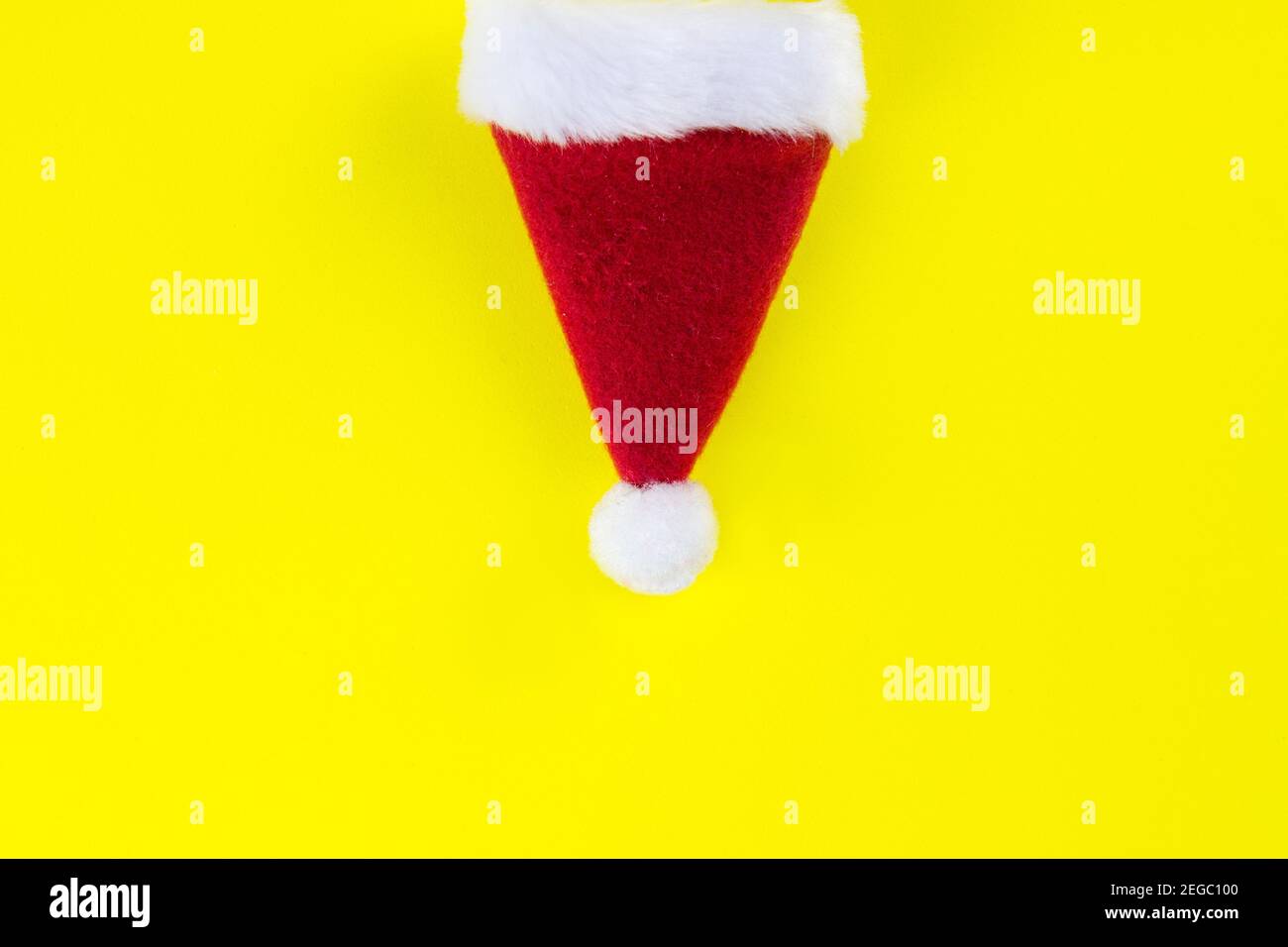 Red and yellow hat hi-res stock photography and images - Alamy
