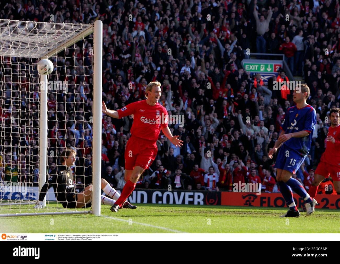 Peter crouch goal hi-res stock photography and images - Alamy