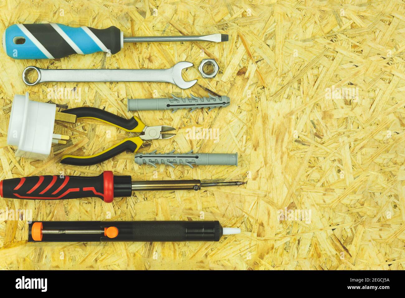 Electrical electrical wiring plugs hi-res stock photography and images ...