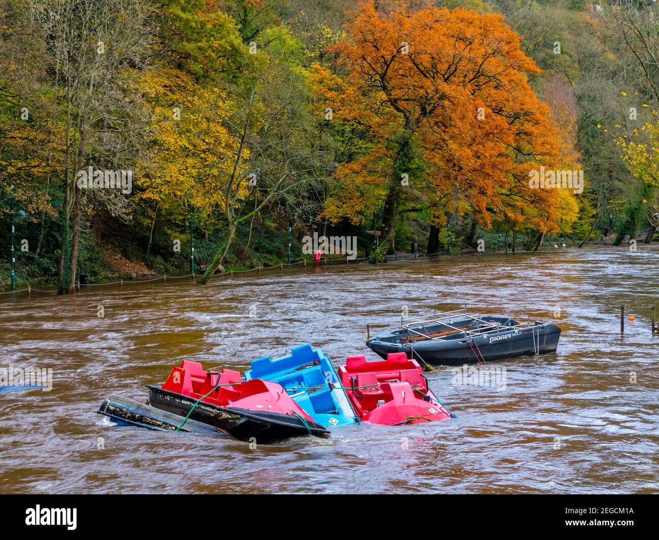 Matlock bath flood hi-res stock photography and images - Alamy