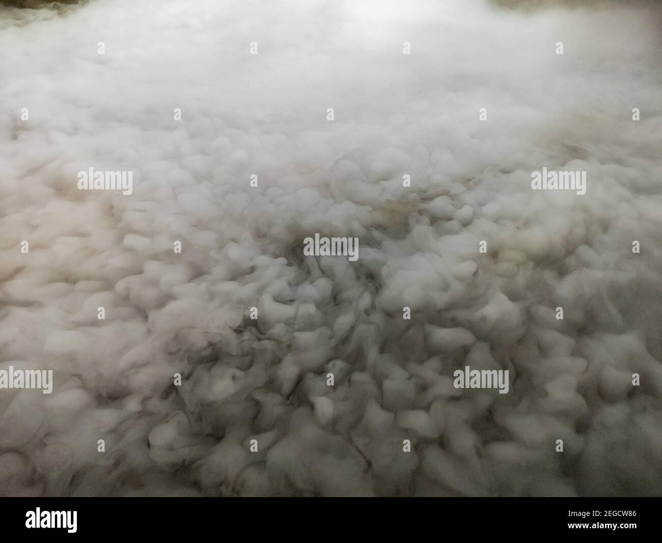 Liquid nitrogen hi-res stock photography and images - Alamy