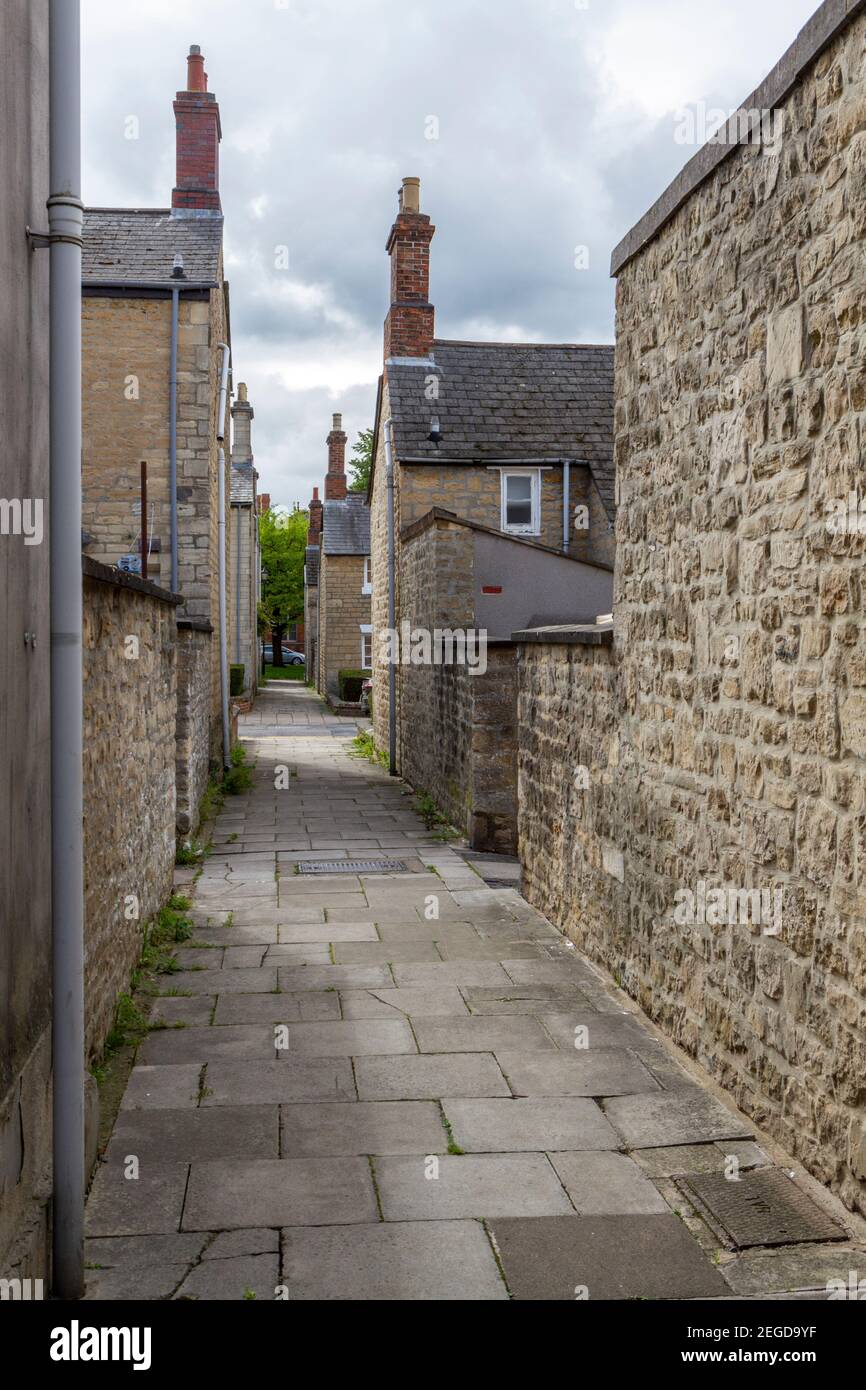 Alleyway alley hi-res stock photography and images - Alamy
