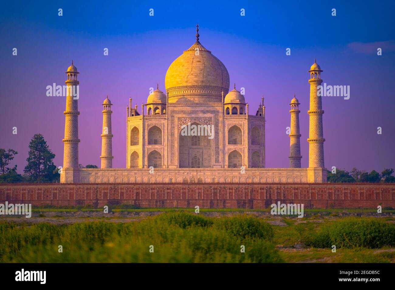 The Taj Mahal is an ivory-white marble mausoleum on the south bank of ...