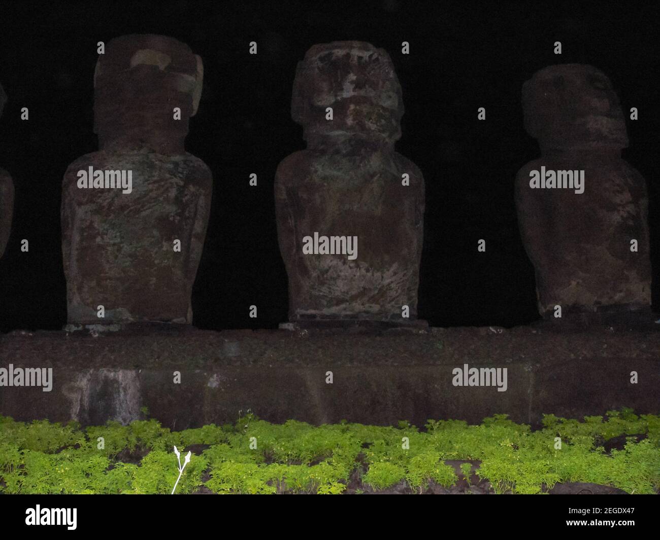 Polynesian ancient ship hi-res stock photography and images - Alamy