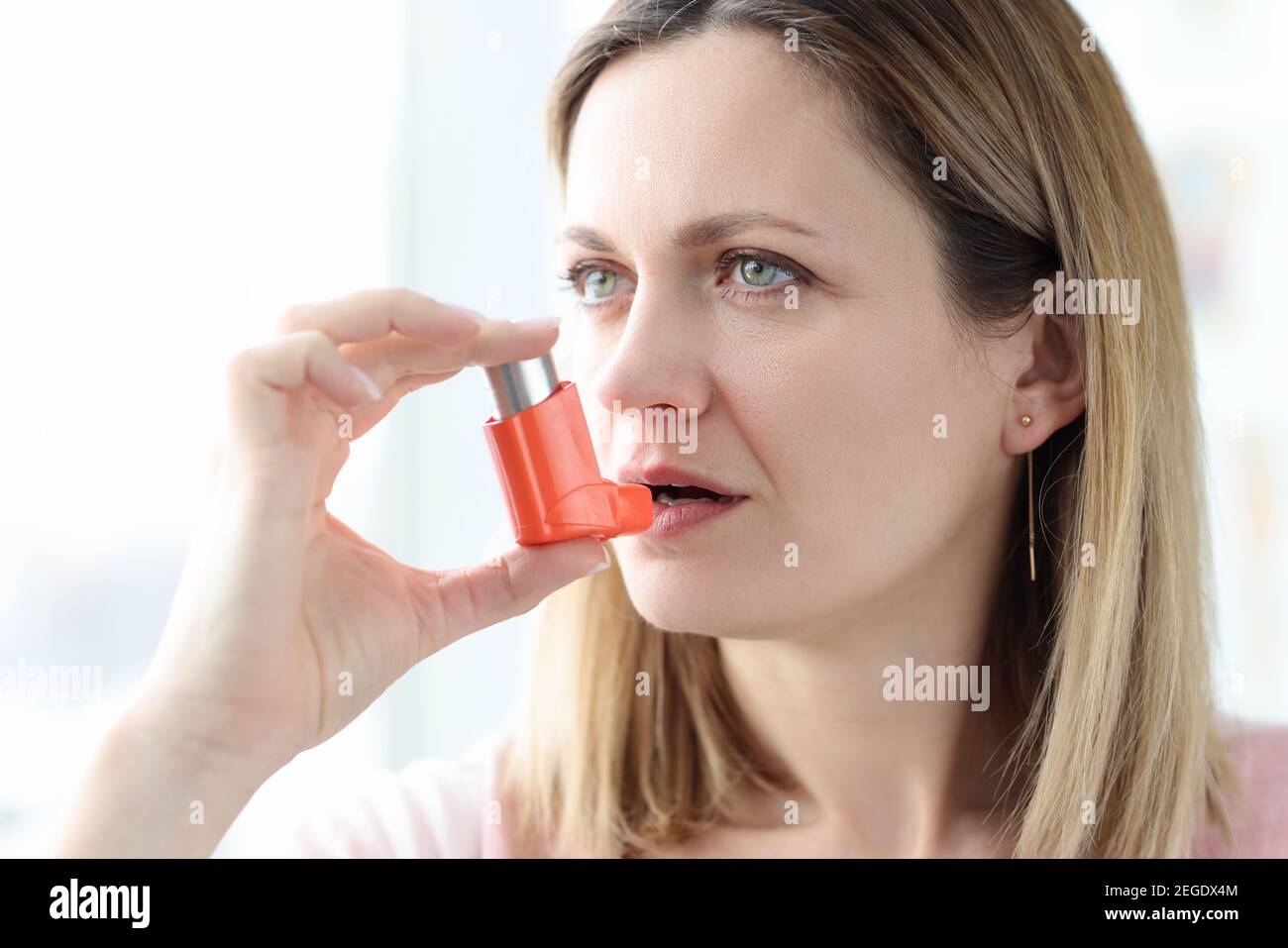 Asthma control inhaler hi-res stock photography and images - Alamy