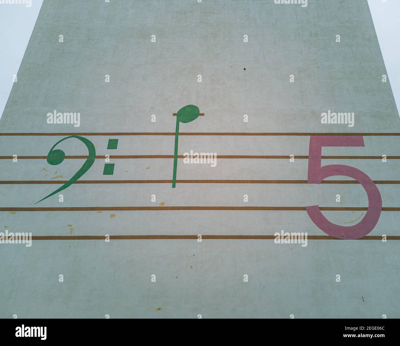 Musical notes building hi-res stock photography and images - Alamy