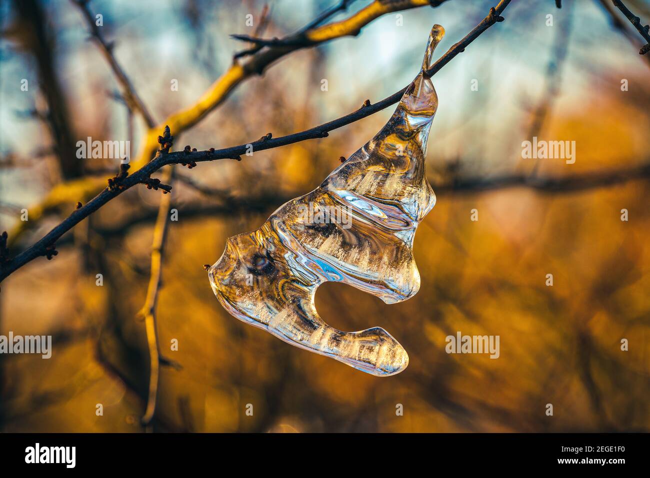 Icicles silhouette hi-res stock photography and images - Alamy