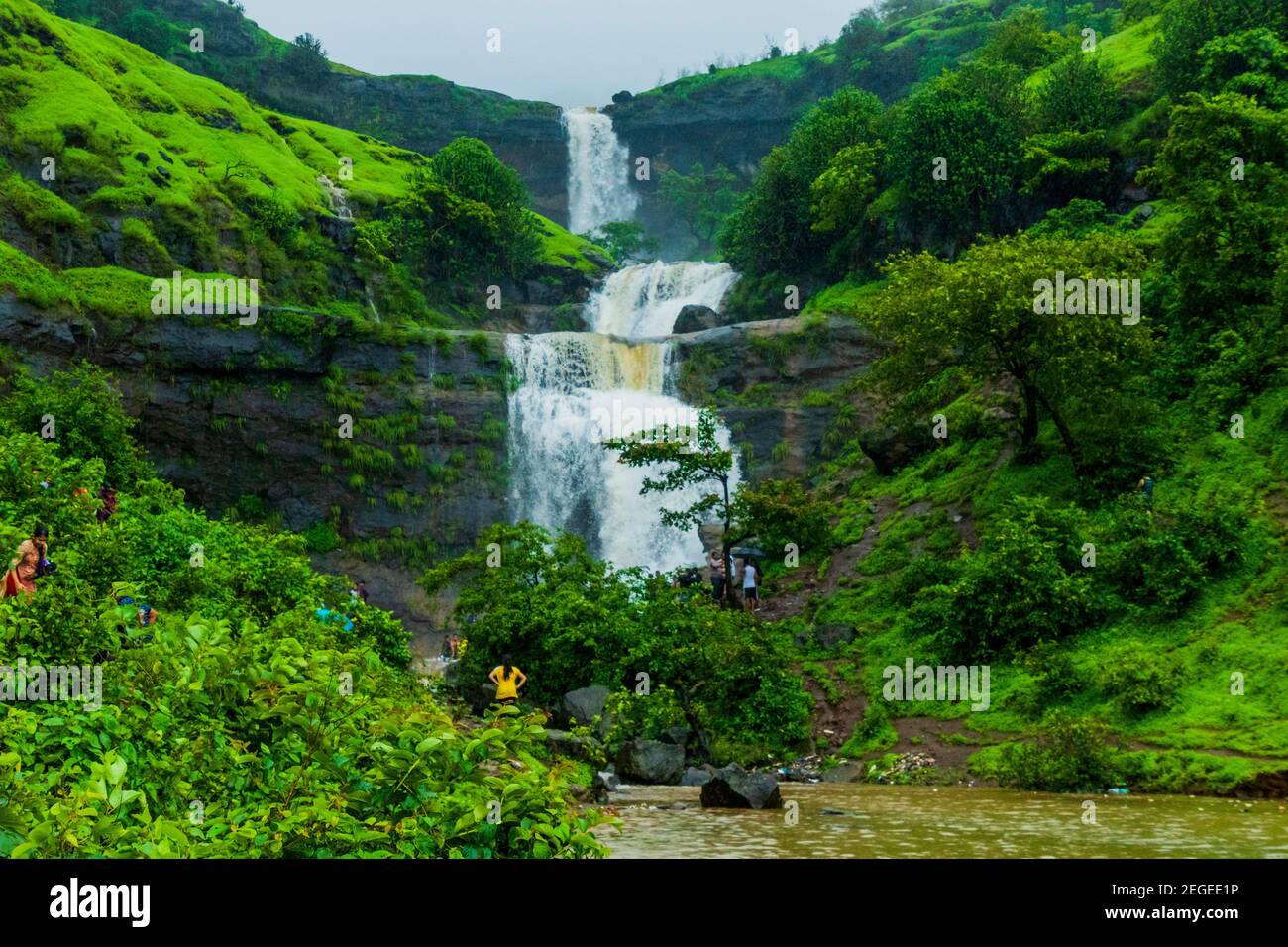 Bhavli falls hi-res stock photography and images - Alamy