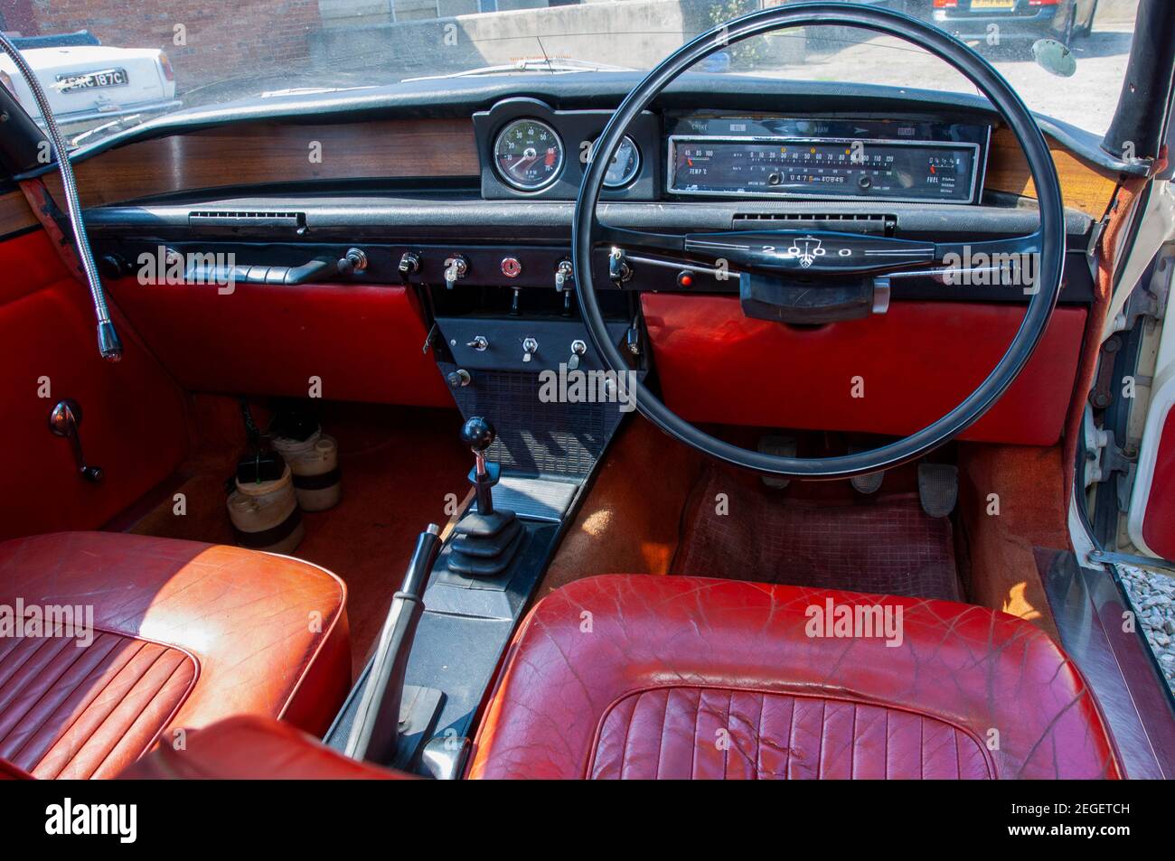 Rover p6 1960s hi-res stock photography and images - Alamy