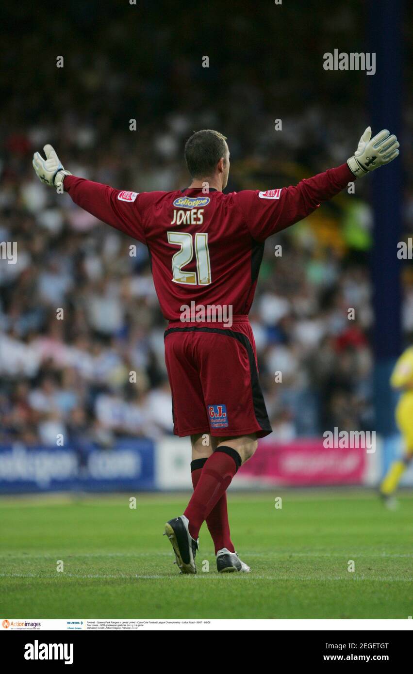 Goalkeeper paul jones hi-res stock photography and images - Alamy