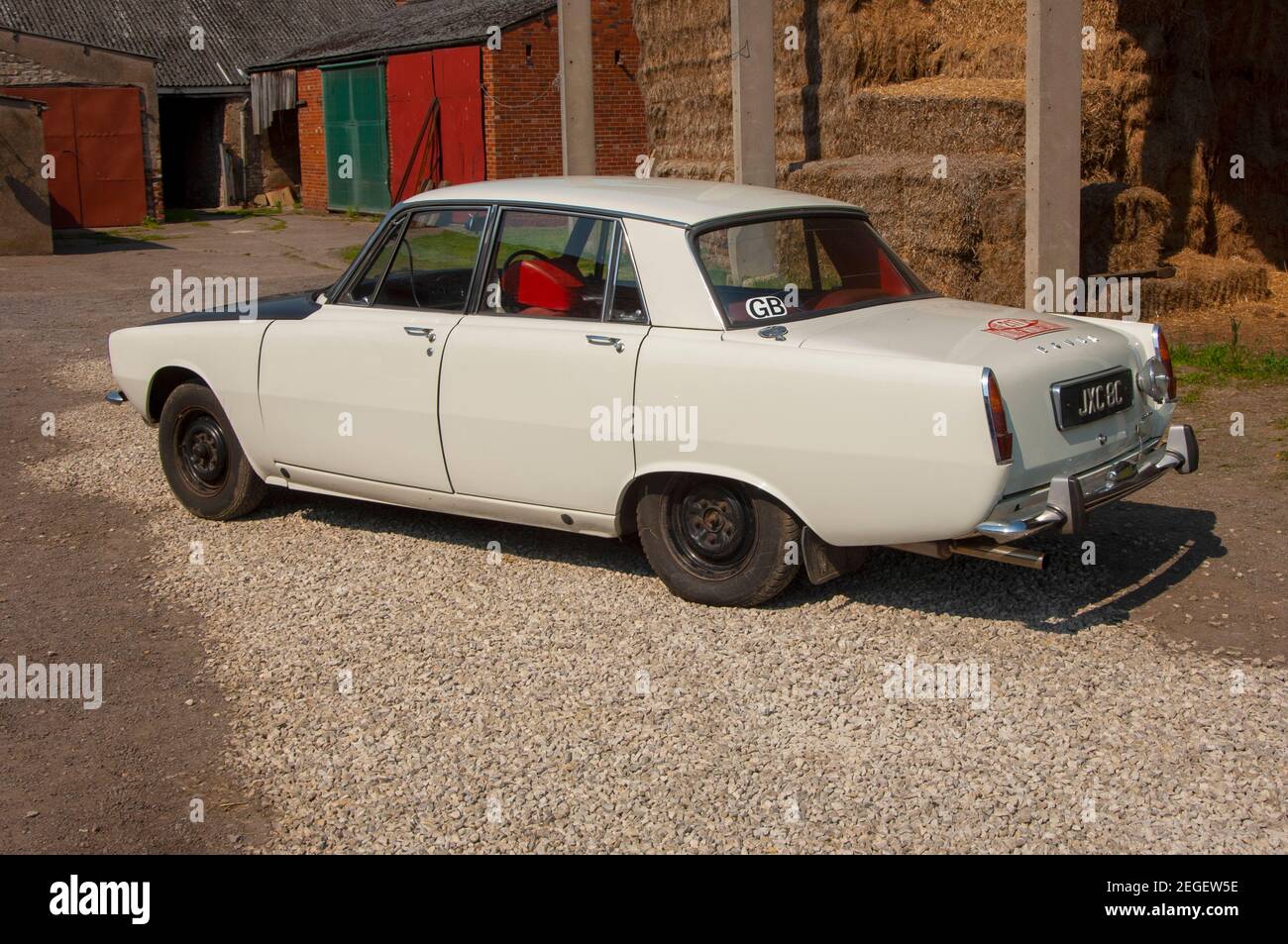 Factory team rally car - Rover 2000 or P6, classic British saloon car ...