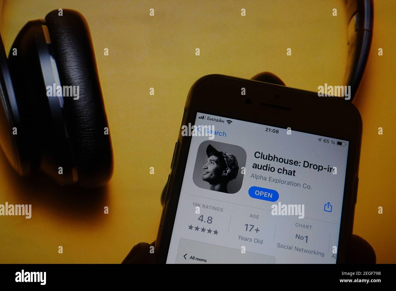 Clubhouse app, social network displayed on the smartphone screen Stock ...