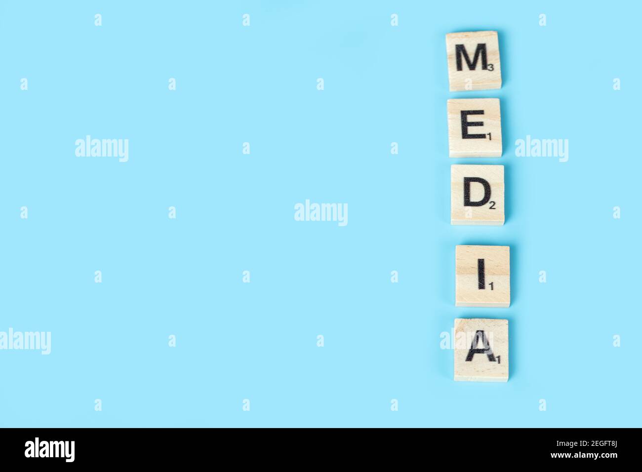 Media writing hi-res stock photography and images - Alamy