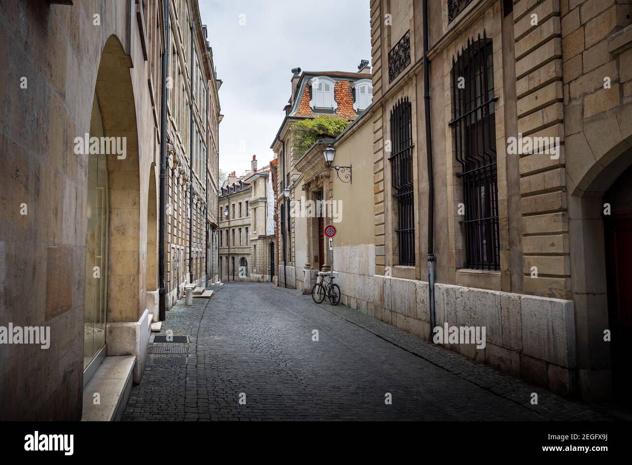 Old town geneva switzerland hi-res stock photography and images - Alamy