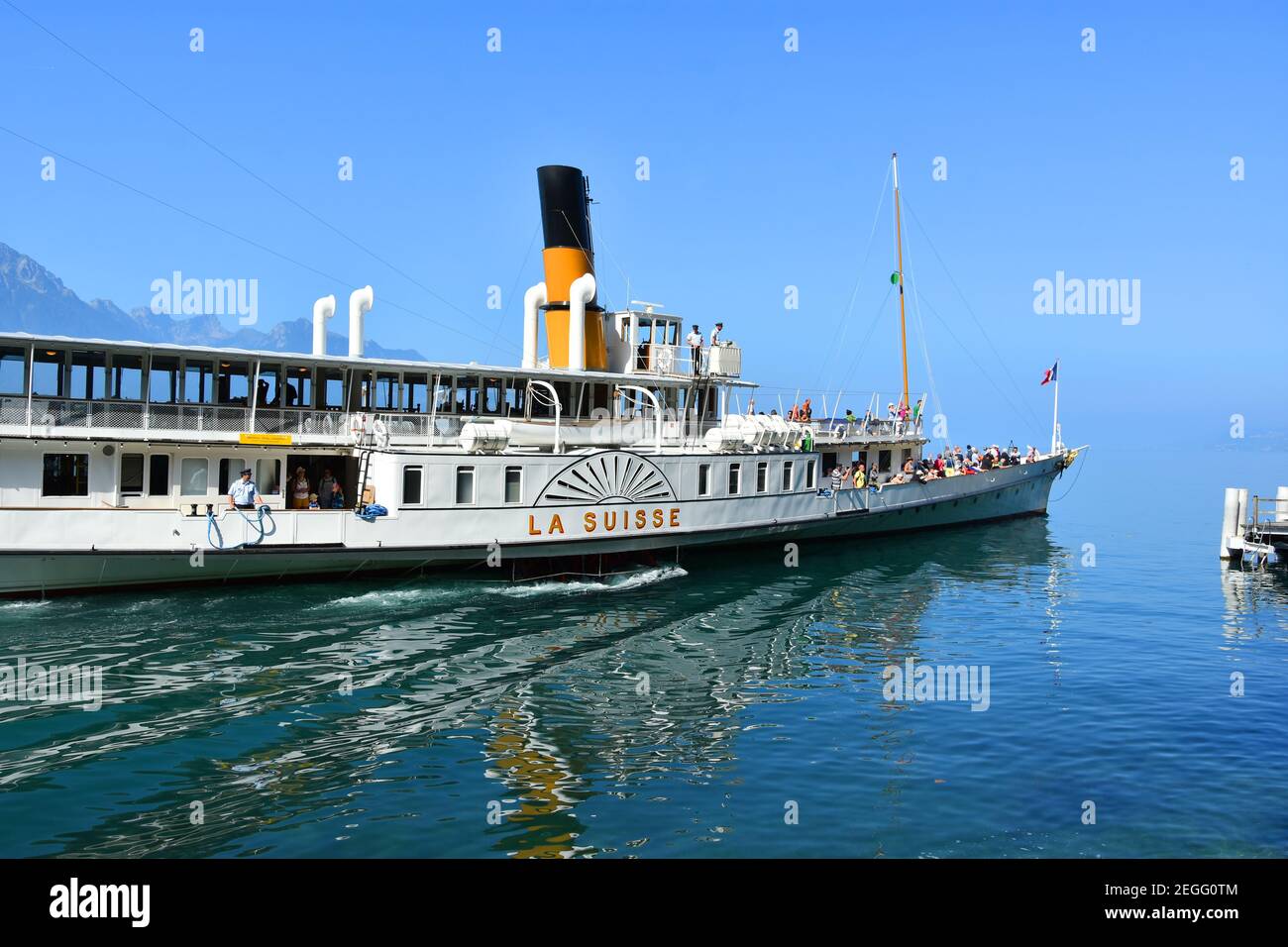 Paddle wheel boat hi-res stock photography and images - Alamy