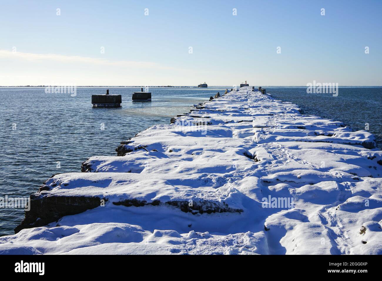 Port blocks hi-res stock photography and images - Alamy
