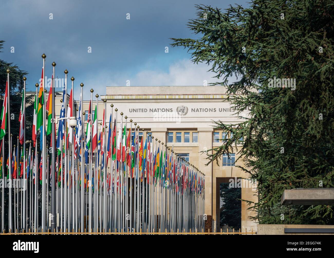 United nations headquarters flags hi-res stock photography and images ...