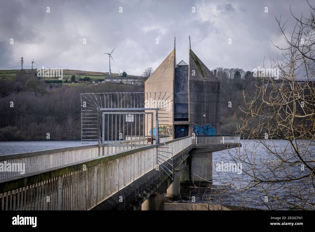 Scammonden reservoir water pumping station Stock Photo - Alamy