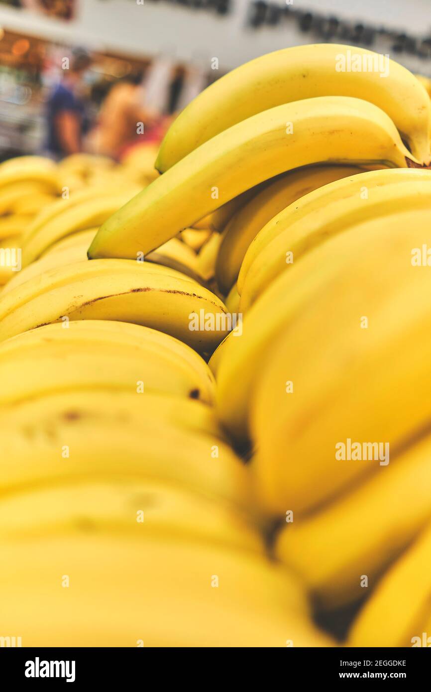Banana in grocery store hi-res stock photography and images - Alamy
