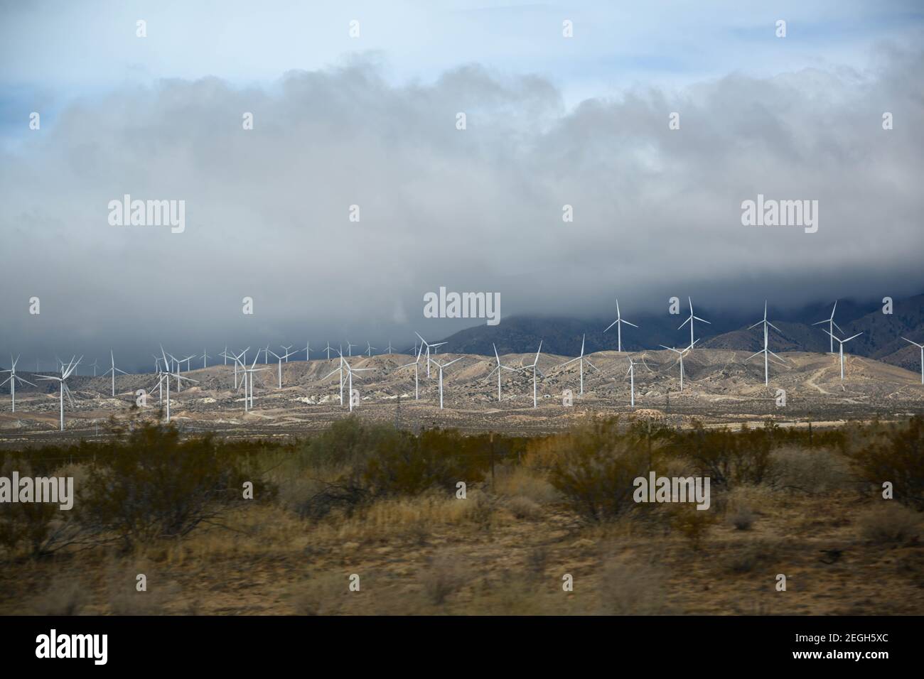 Tehachapi pass wind farm hi-res stock photography and images - Alamy