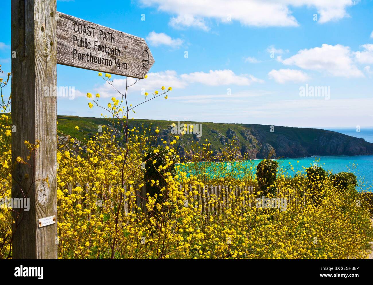 English summer holiday coastal path hi-res stock photography and images ...