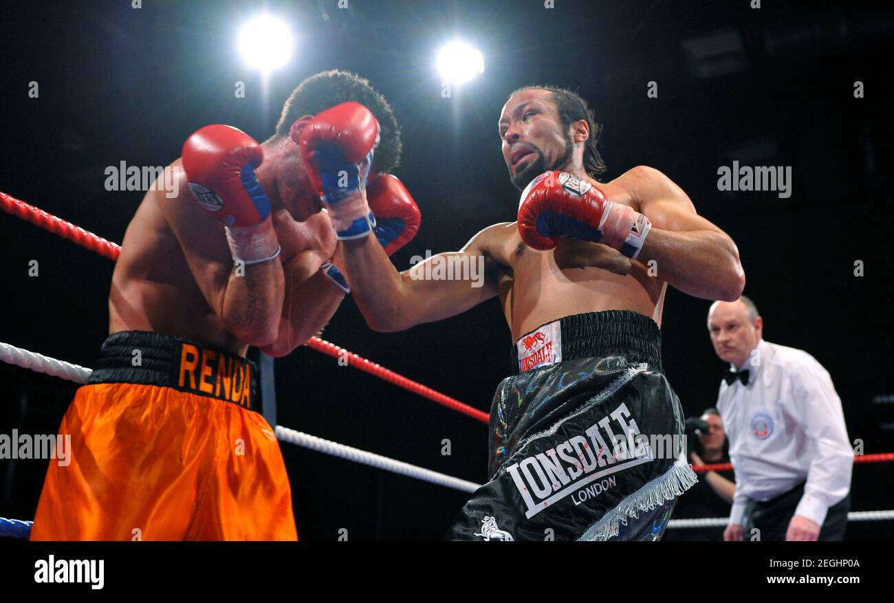 Cello renda v paul samuels hi-res stock photography and images - Alamy