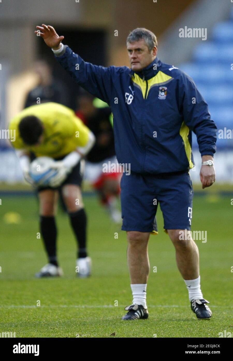 Doncaster rovers first team coach hi-res stock photography and images ...
