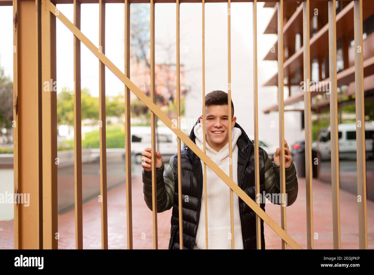 Young man looking camera texture hi-res stock photography and images ...