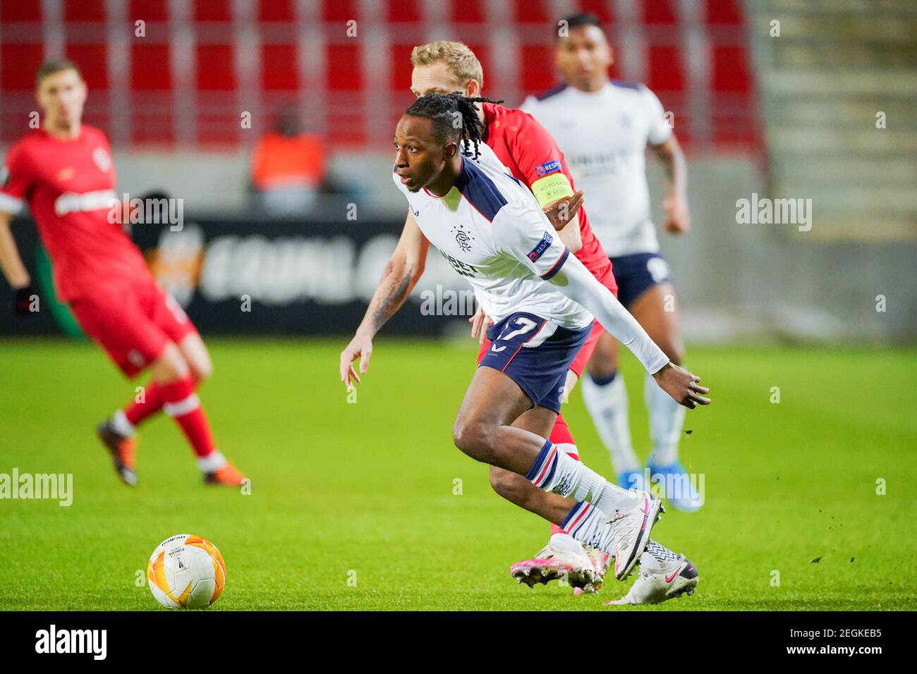 ANTWERPEN, BELGIUM - FEBRUARY 18: Ritchie De Laet of Royal Antwerp and ...