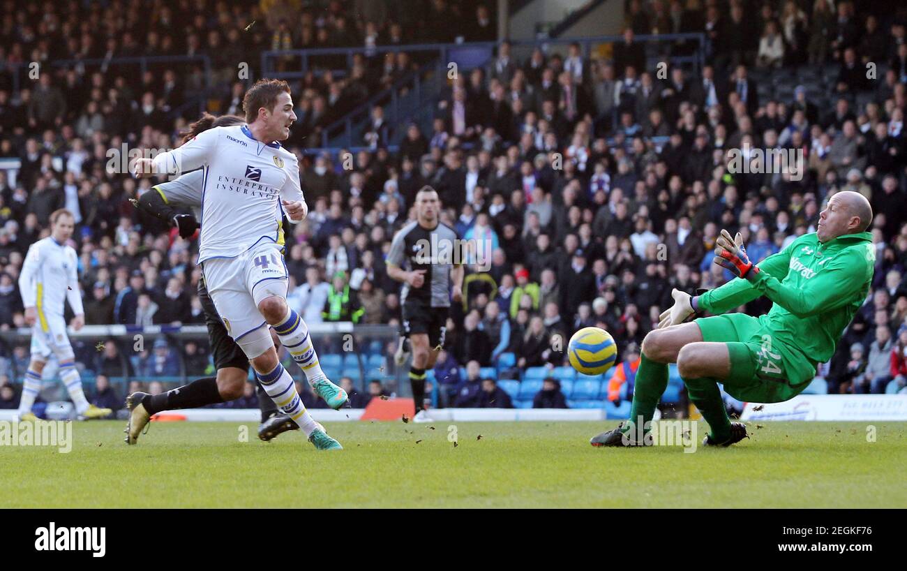 Ross mccormack leeds hi-res stock photography and images - Alamy