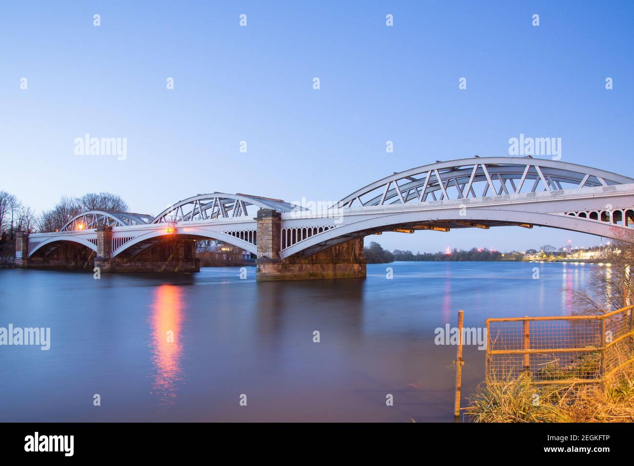 Barnes Railway Bridge at Dusk Stock Photo - Alamy